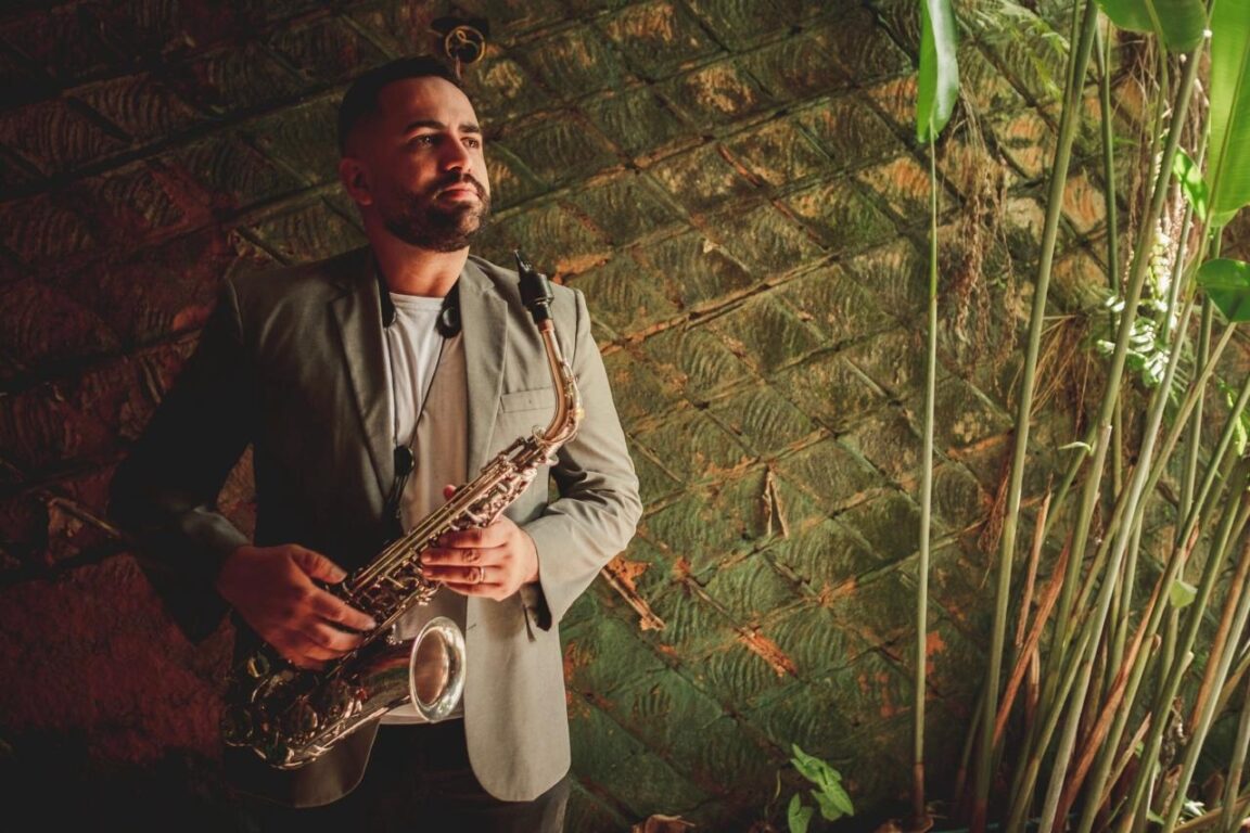 Saxofonista André Leano se apresenta neste sábado (22) no Savoy Campos ...